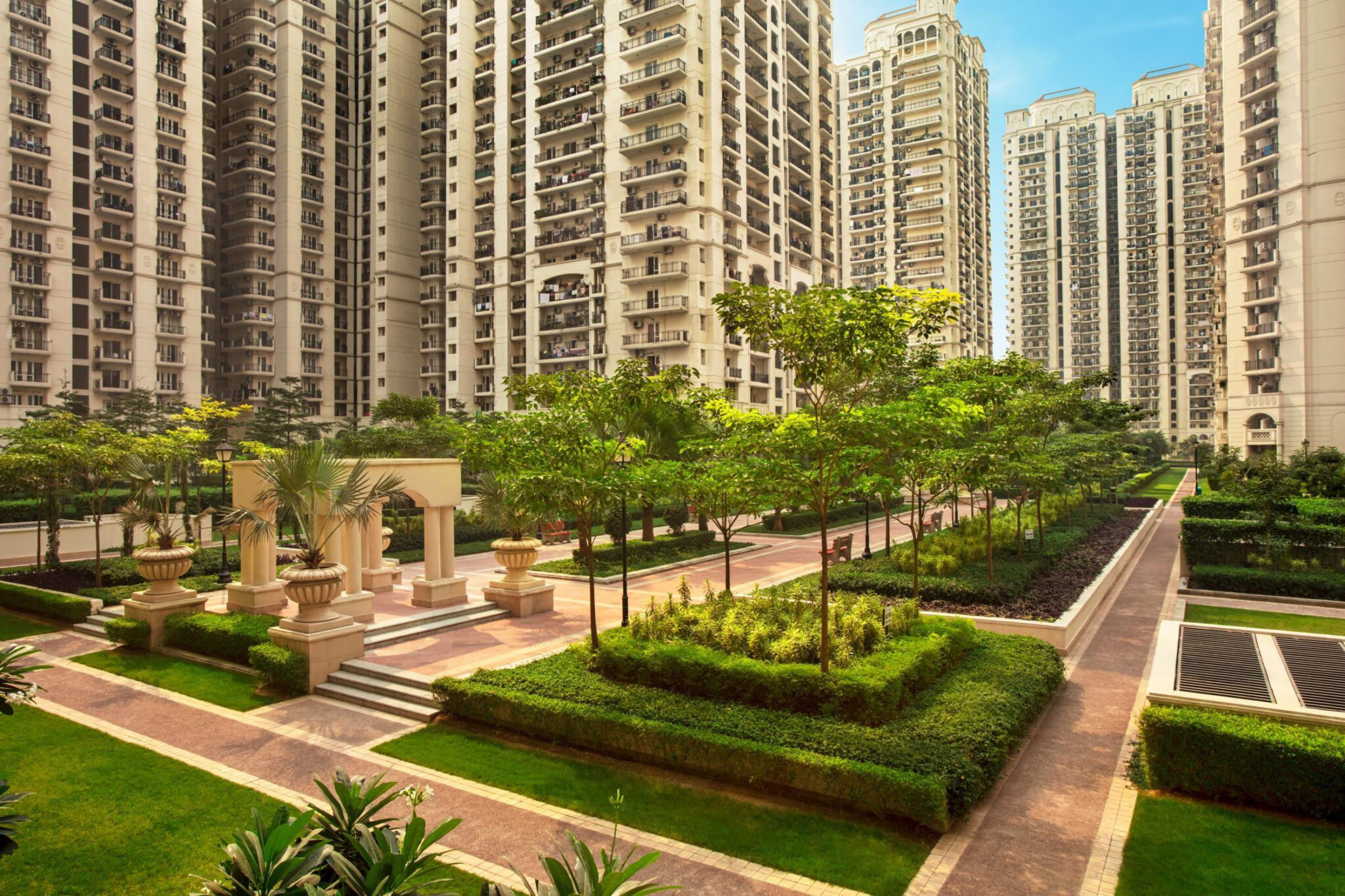 DLF One Midtown, Moti Nagar - Luxury Residence in Delhi